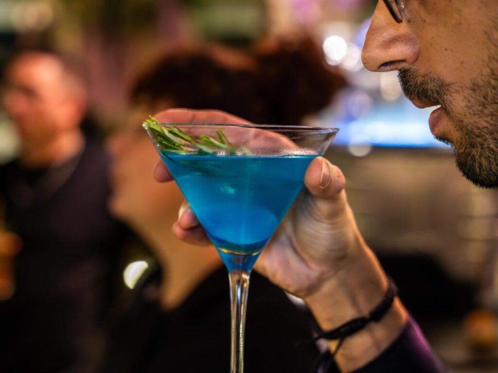 Ateliers cocktails en team building - Le mixologiste